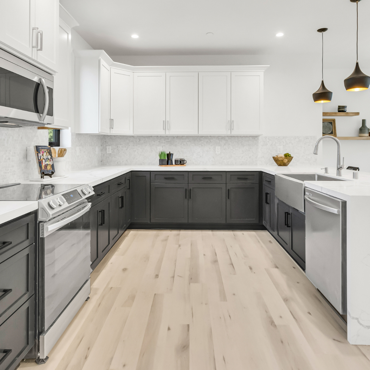 Tranquil Maple Luxury Vinyl Plank Flooring | Yuzen | Flooret - Flooret