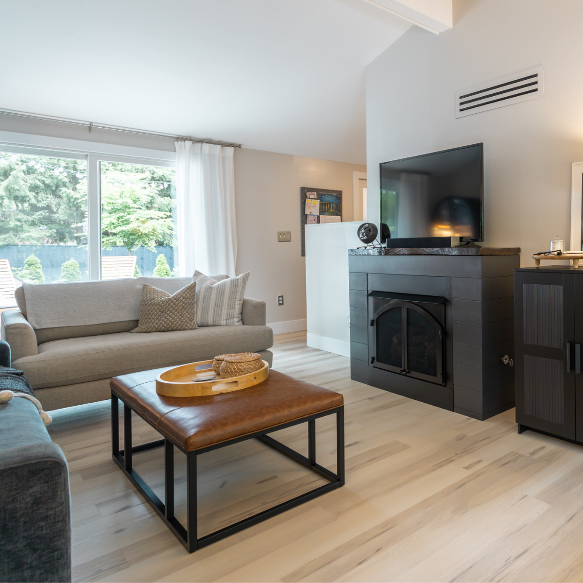 Tranquil Maple Luxury Vinyl Plank Flooring | Yuzen | Flooret - Flooret